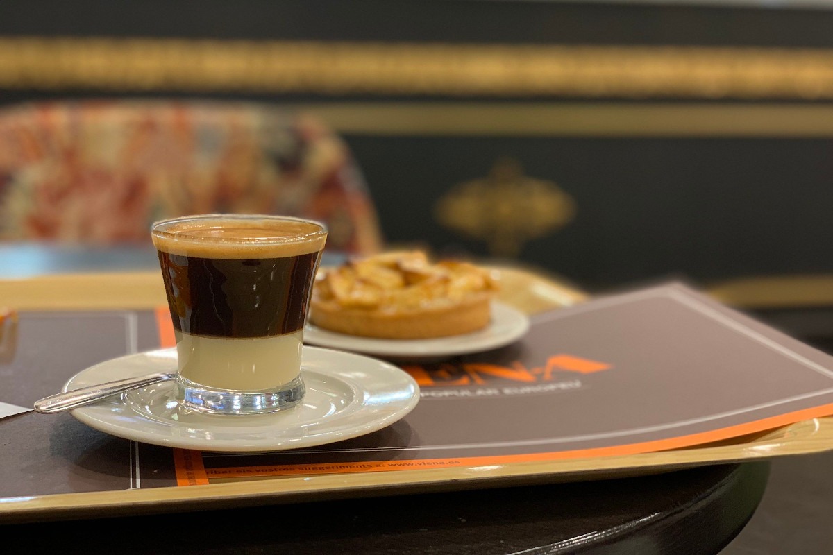 Café Bombón: historia, dulzura, tradición y cómo prepararlo perfecto ...